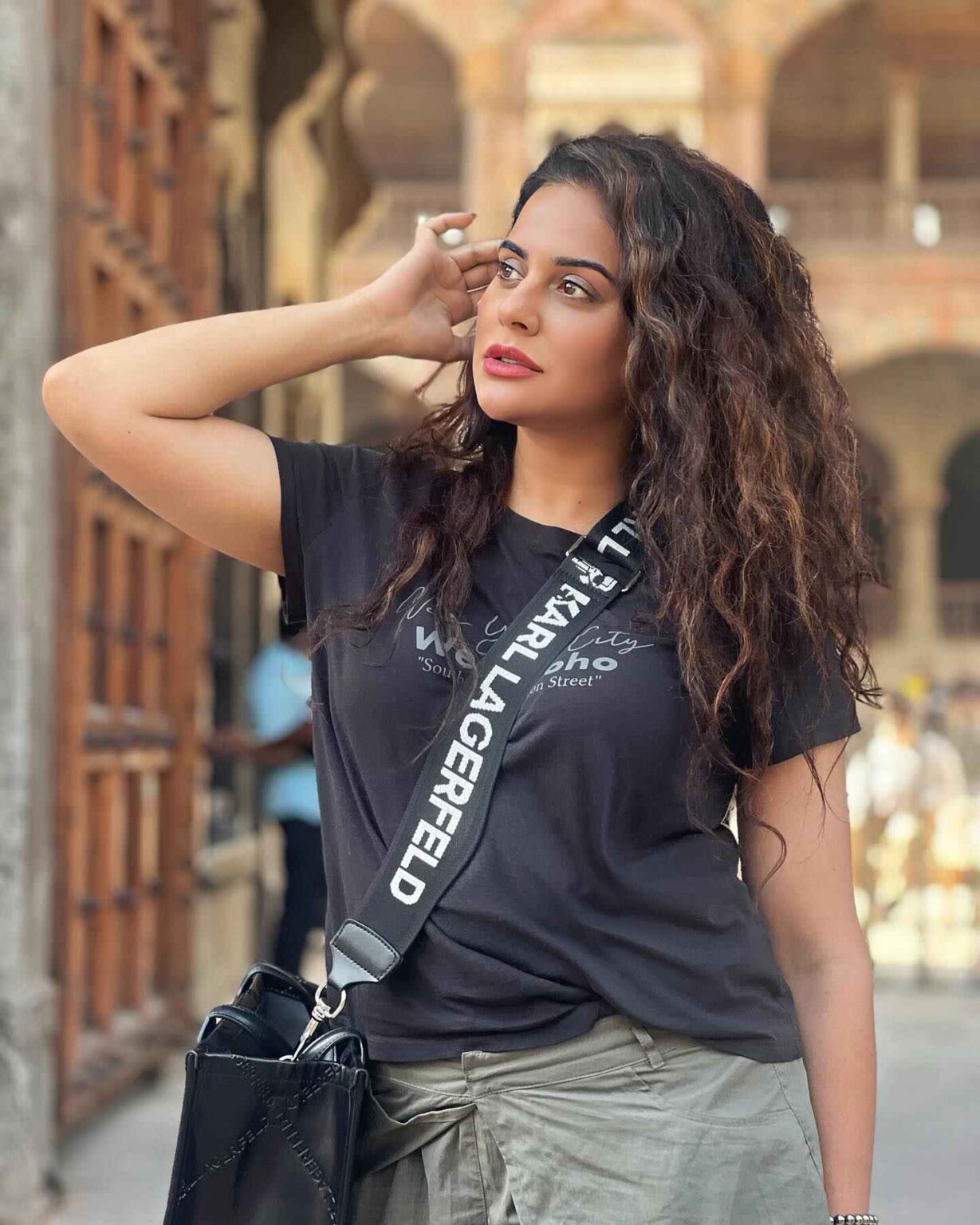 Sara Arfeen Khan - Bio, Husband, Net worth